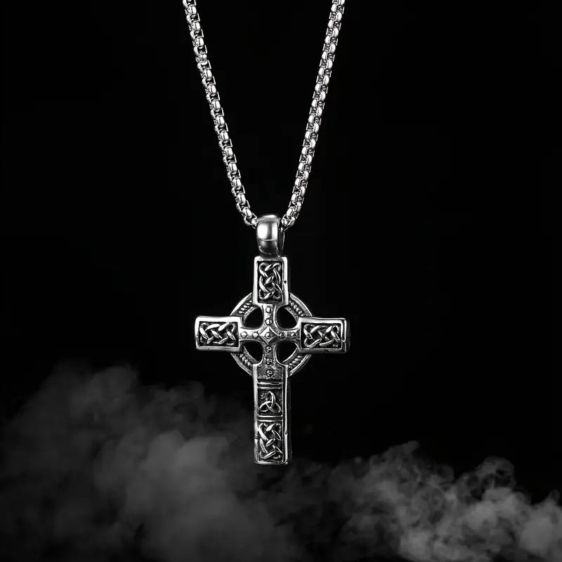 Necklace with cross pendant. – Ed&Ta
